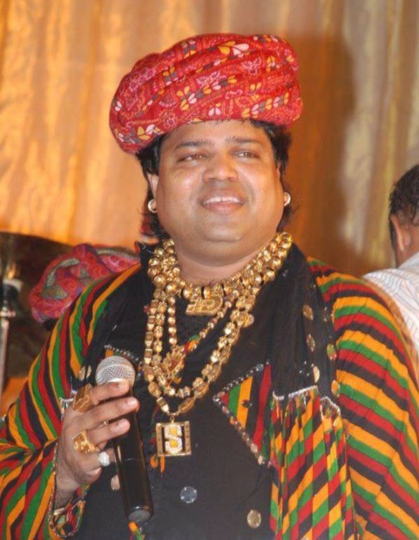 Santosh Chaudhary (Dadus) Height, Age, Girlfriend, Wife, Family ...
